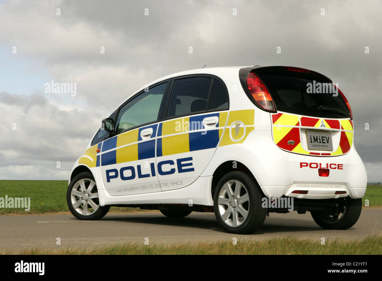 Dwp electric police car 071009 jpen hi-res stock photography and images ...