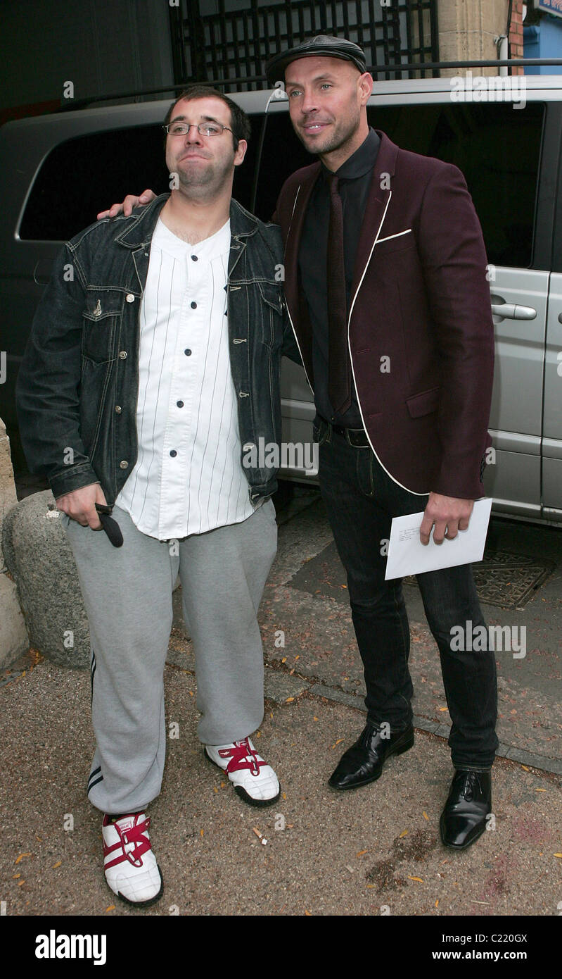 Jason Gardiner with a fan outside the GMTV studios. London, England ...