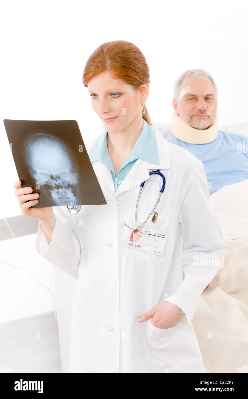 Woman head injury hospital hi-res stock photography and images - Alamy