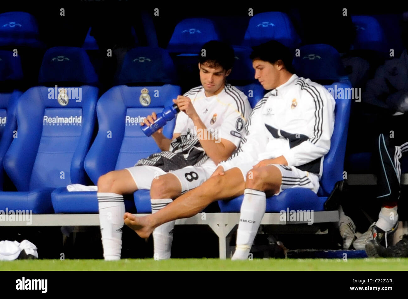 Cristiano Ronaldo on the bench with Kaka during the match between Real ...