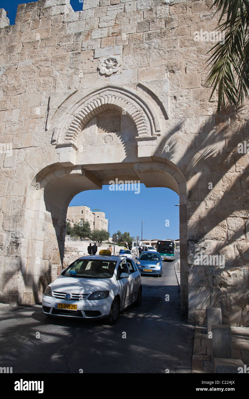 Dung gate jerusalem hi-res stock photography and images - Alamy