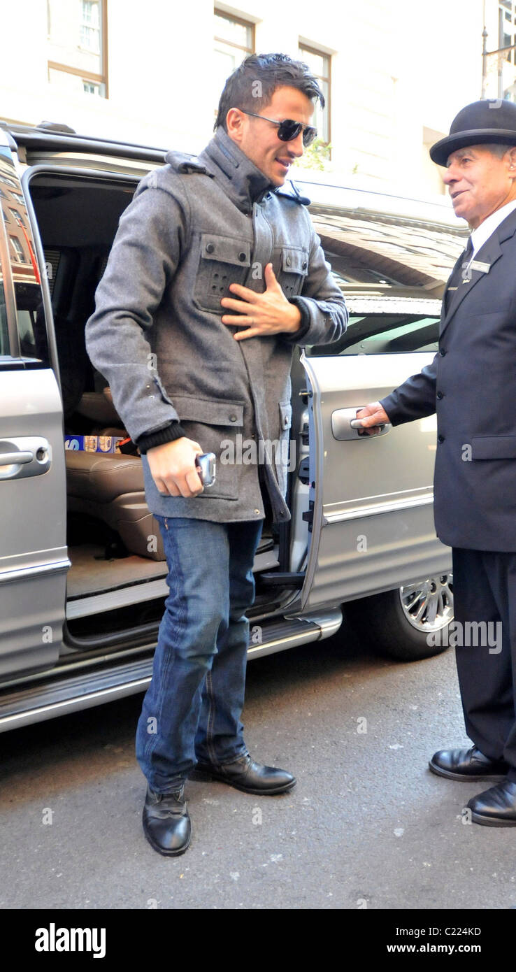 Peter Andre arriving at his hotel in central London London, UK - 08.10. ...