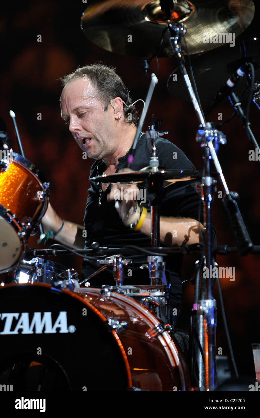 Lars Ulrich of Metallica performs live during the 'World Magnetic' tour ...