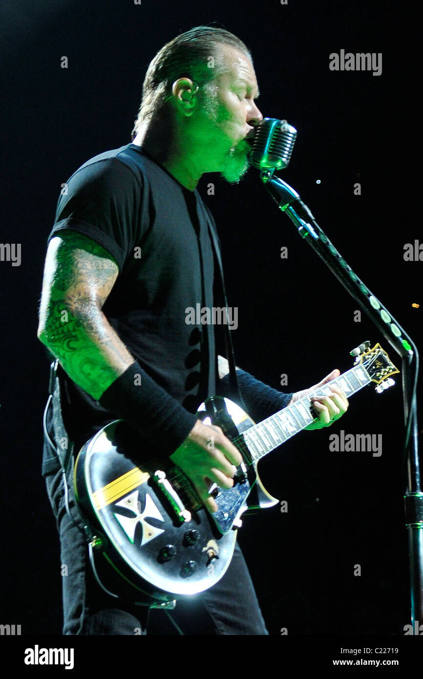 James Hetfield of Metallica performs live during the 'World Magnetic ...
