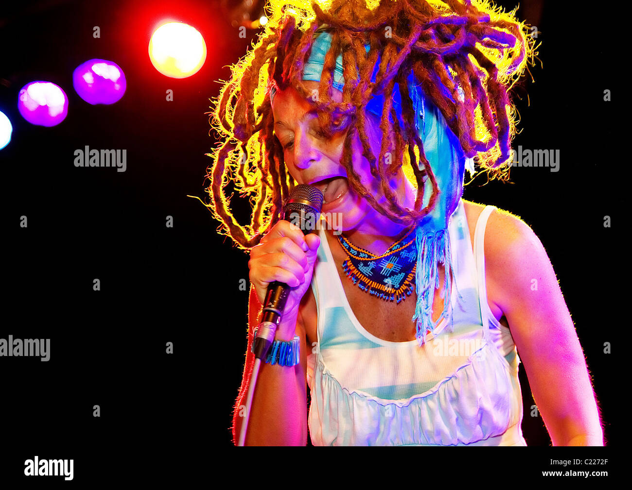 Ari up the slits hi-res stock photography and images - Alamy