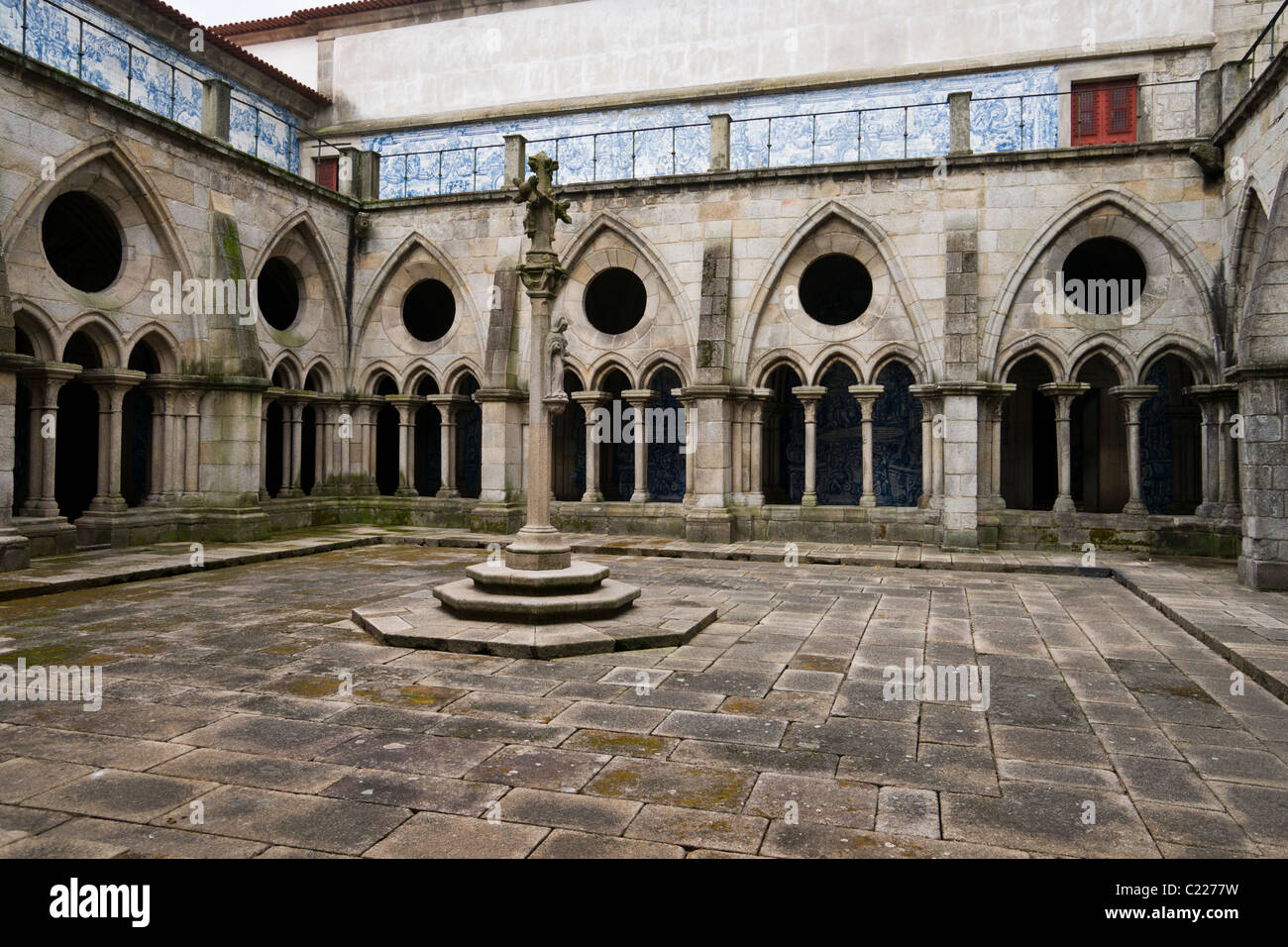 Gothic Cloisters High Resolution Stock Photography and Images - Alamy