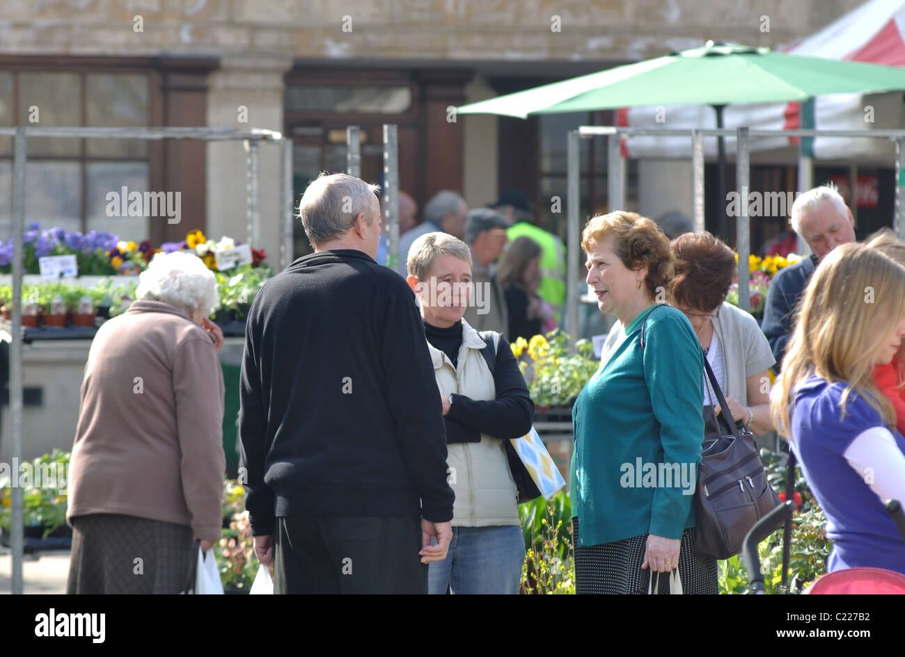Market day in Witney, Oxfordshire, England, UK Stock Photo - Alamy