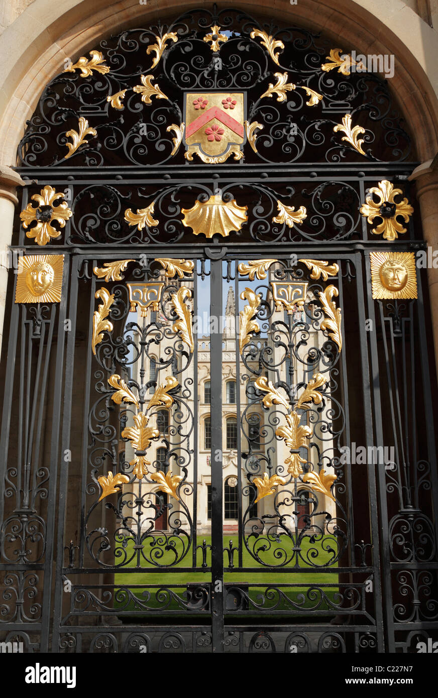College oxford gate gold entrance hi-res stock photography and images ...