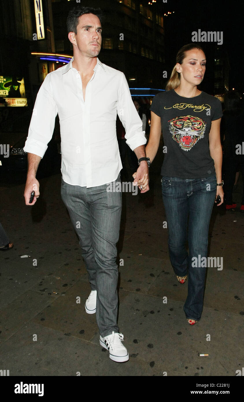 Kevin pietersen jessica taylor hi-res stock photography and images - Alamy