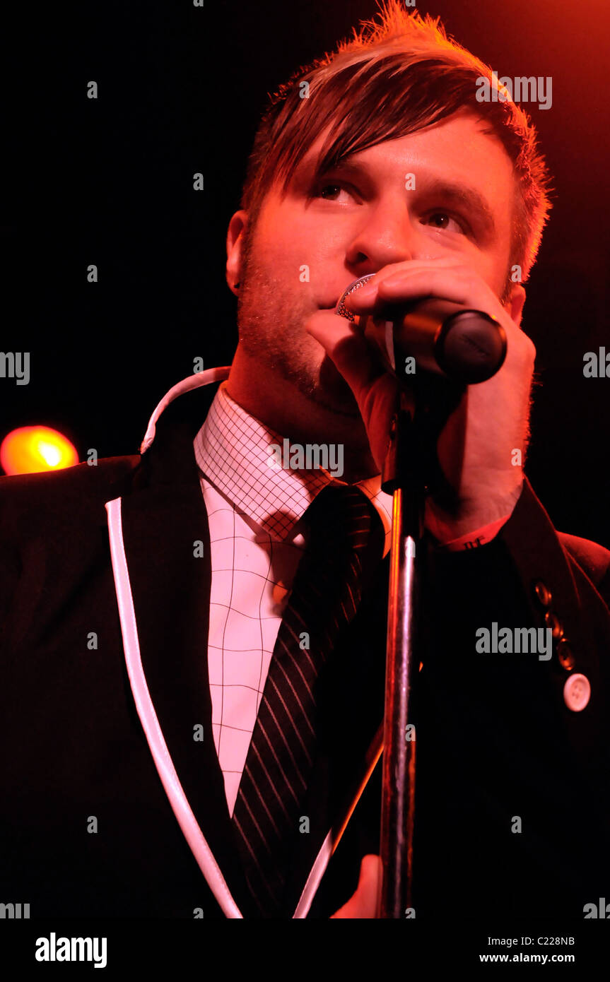 Blake Lewis (former contestant from American Idol) performing live at ...