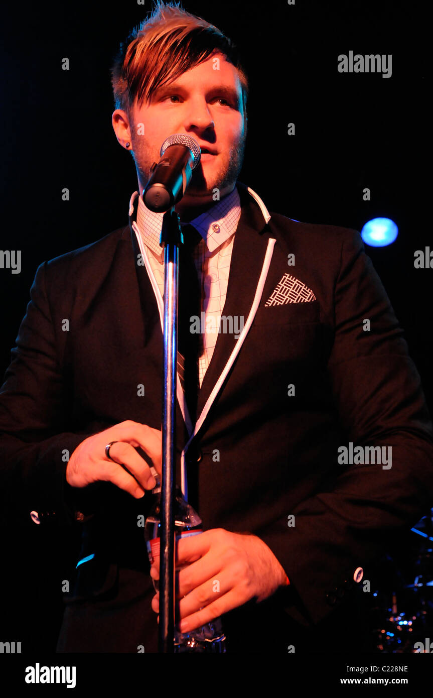 Blake Lewis (former contestant from American Idol) performing live at ...