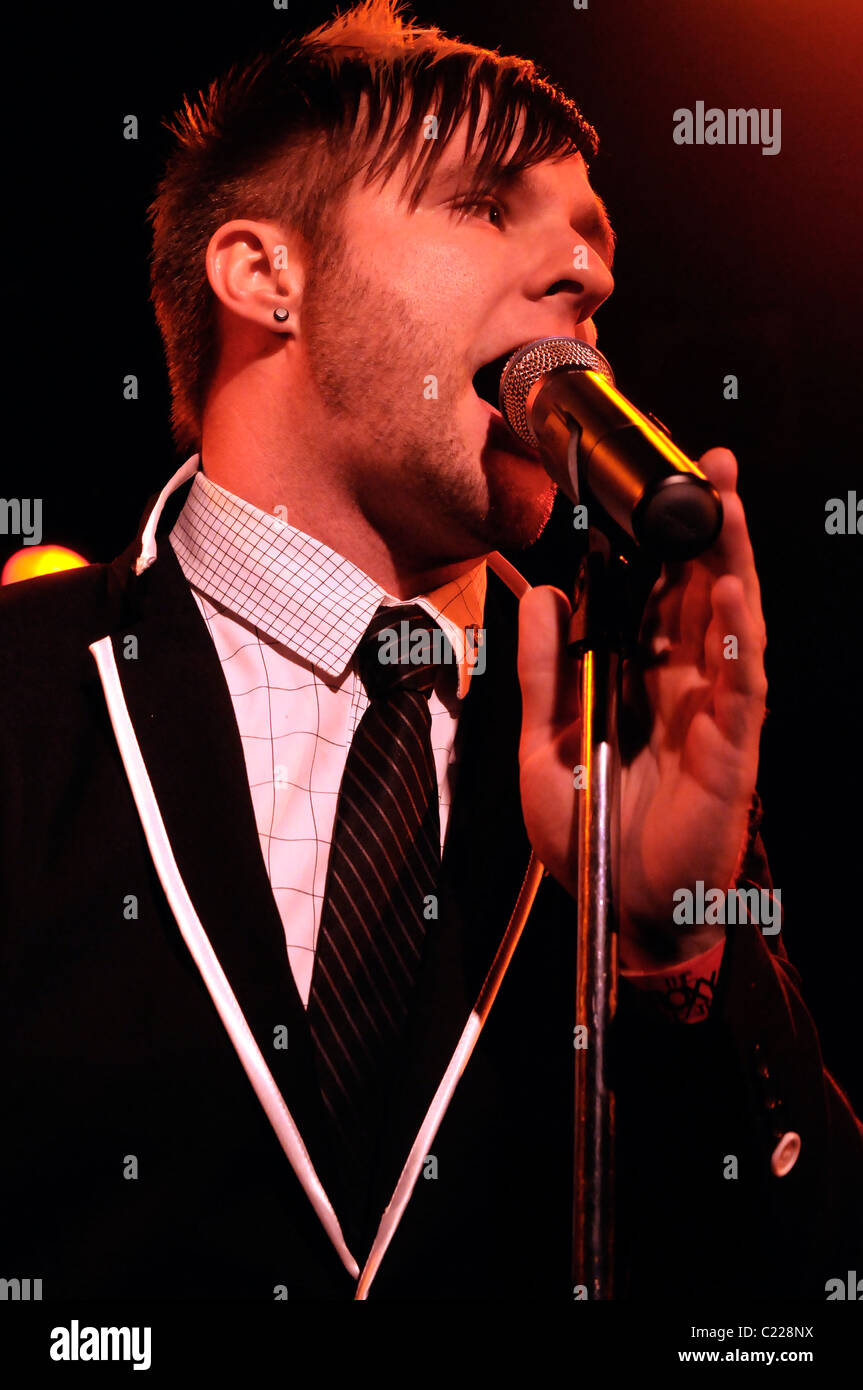 Blake Lewis (former contestant from American Idol) performing live at ...