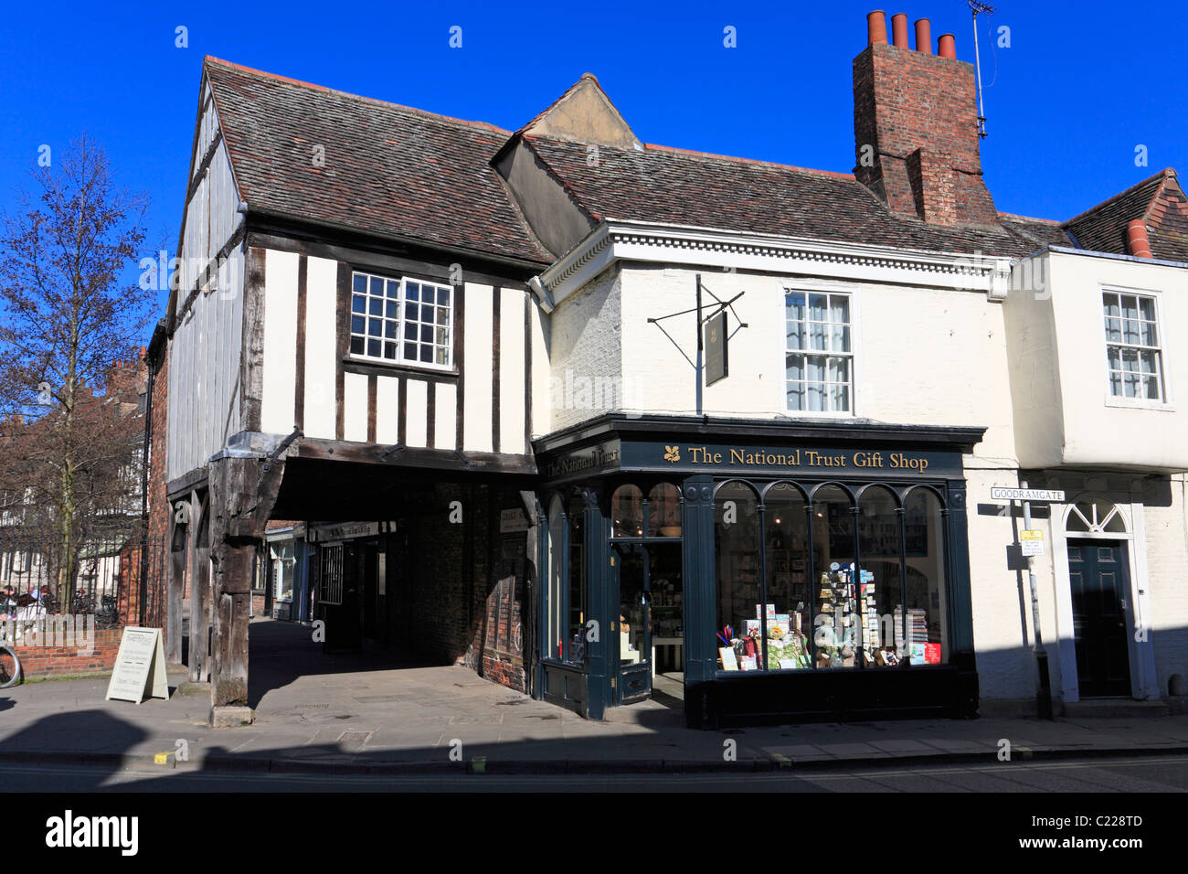 National Trust Gift Shop, Goodramgate, York, North Yorkshire, England ...