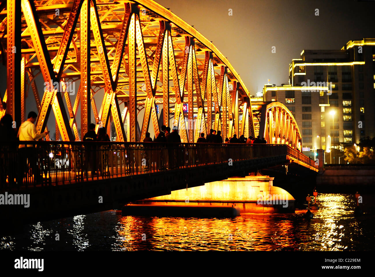 Waibaidu Bridge in Shanghai Stock Photo - Alamy