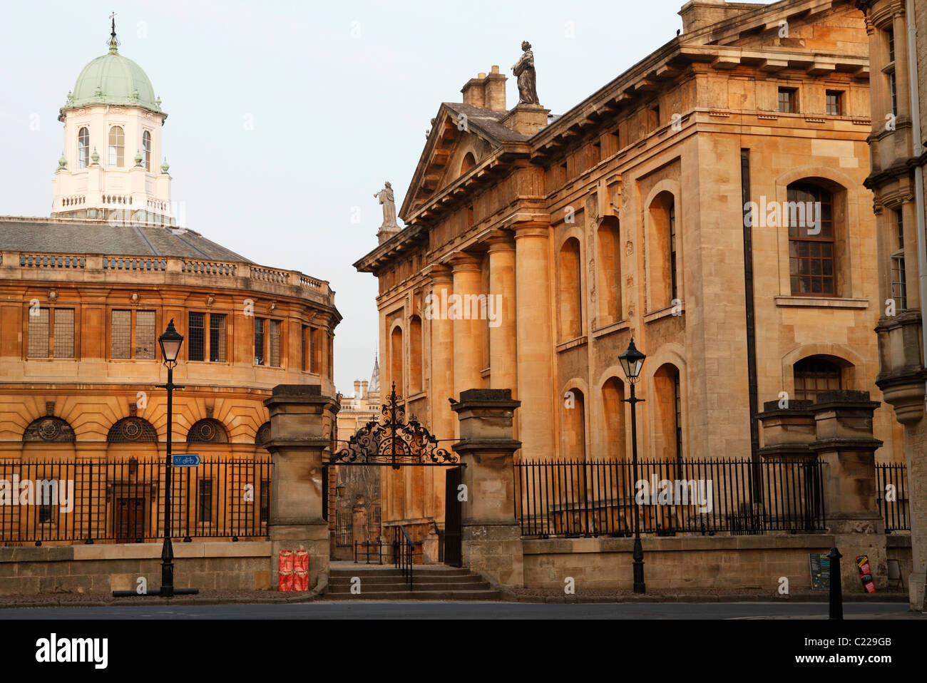 Clarendon building oxford hi-res stock photography and images - Alamy