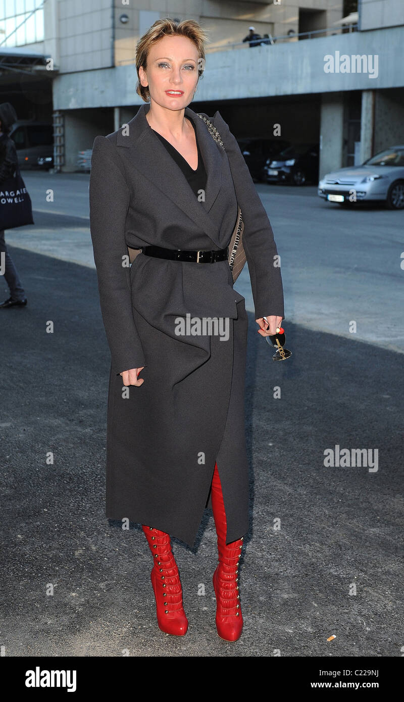 Patricia Kaas Paris Fashion Week Spring/Summer 2010 Ready To Wear ...