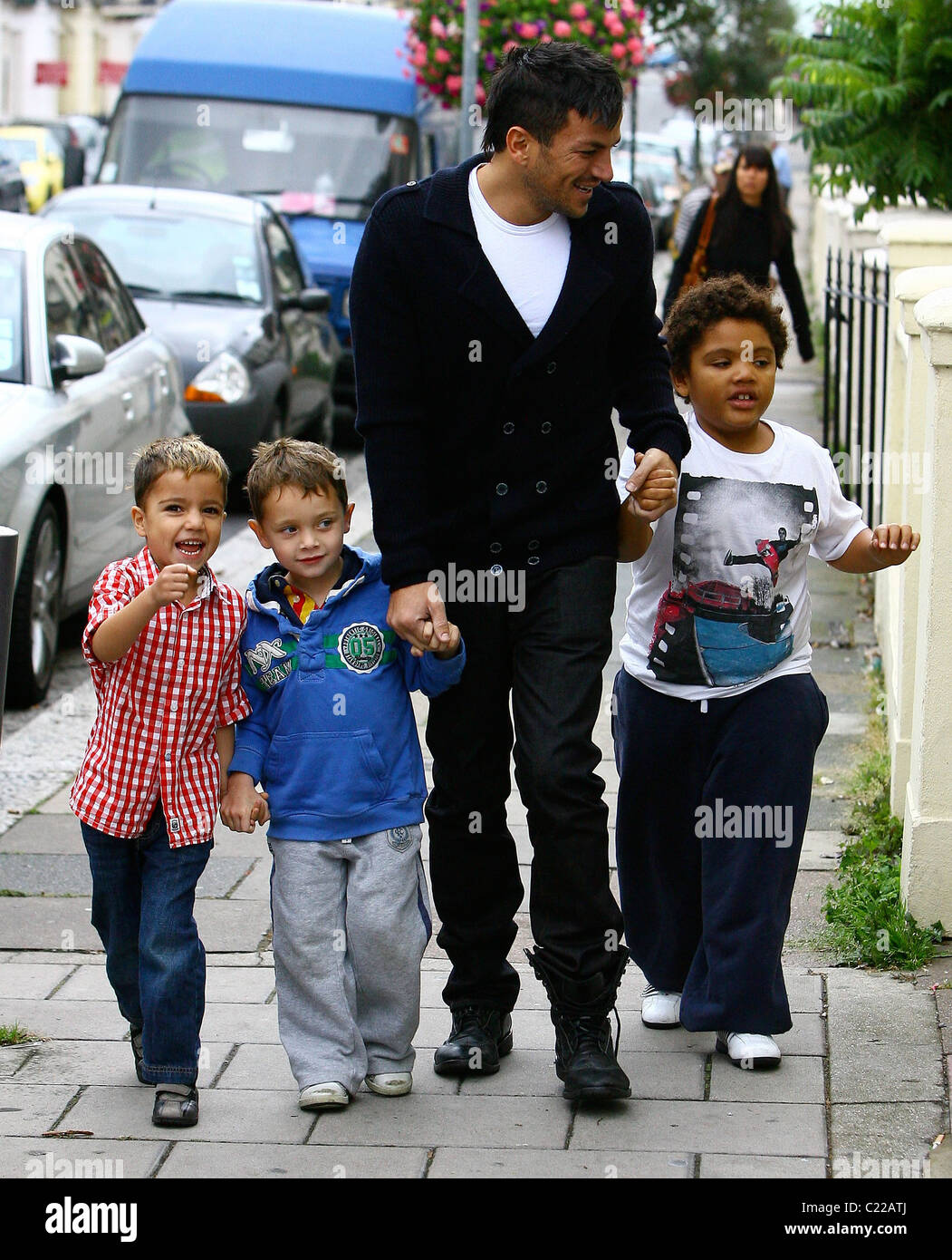 Peter Andre walking to Starbucks with his sons Junior and Harvey and ...