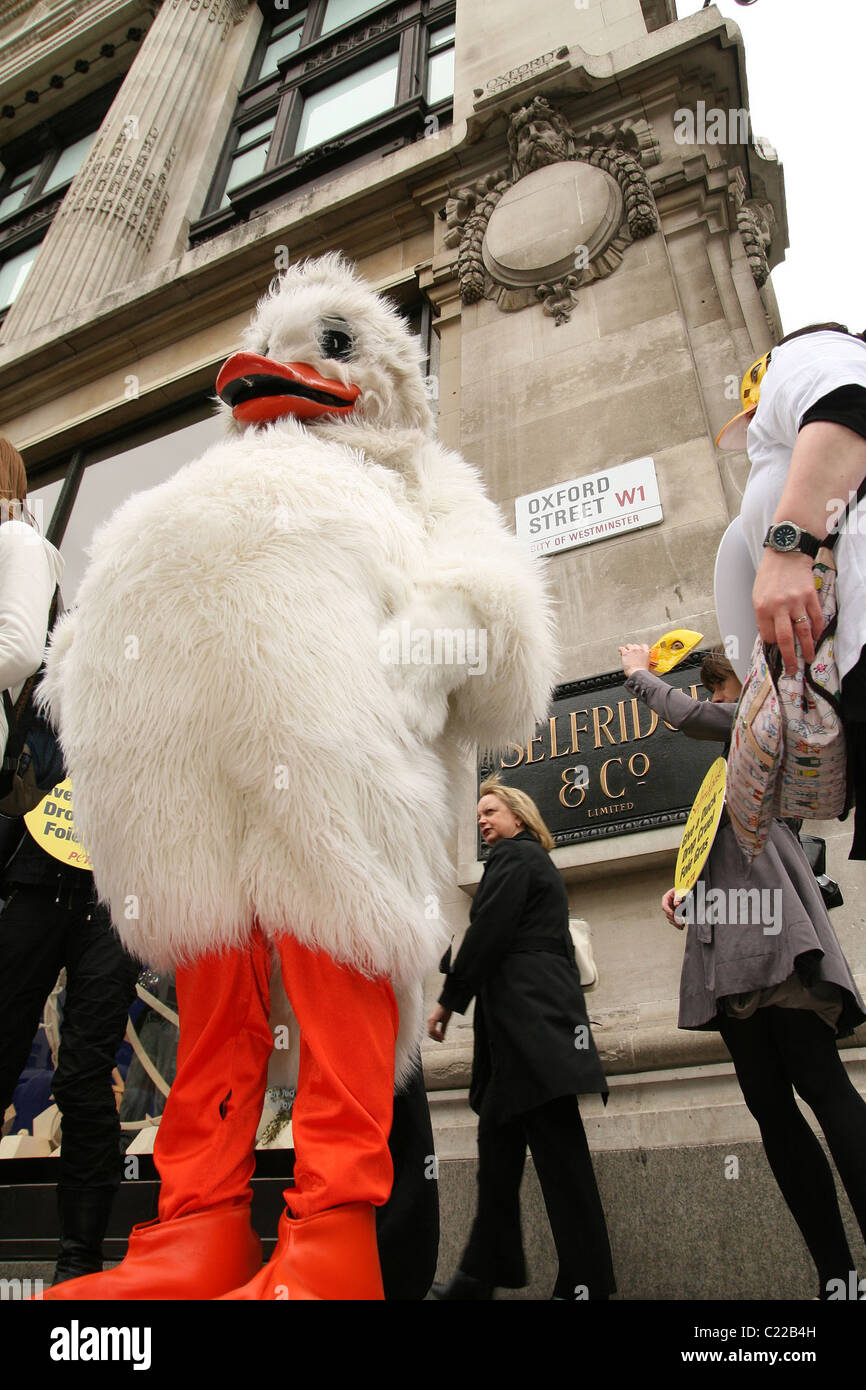Selfridges protest hi-res stock photography and images - Alamy