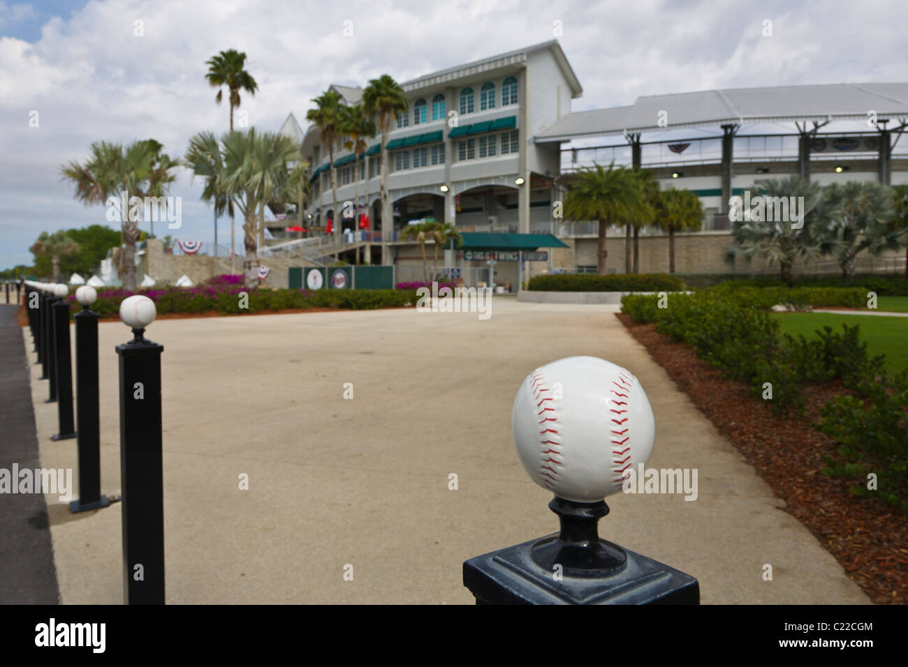 Minnesota twins hi-res stock photography and images - Alamy