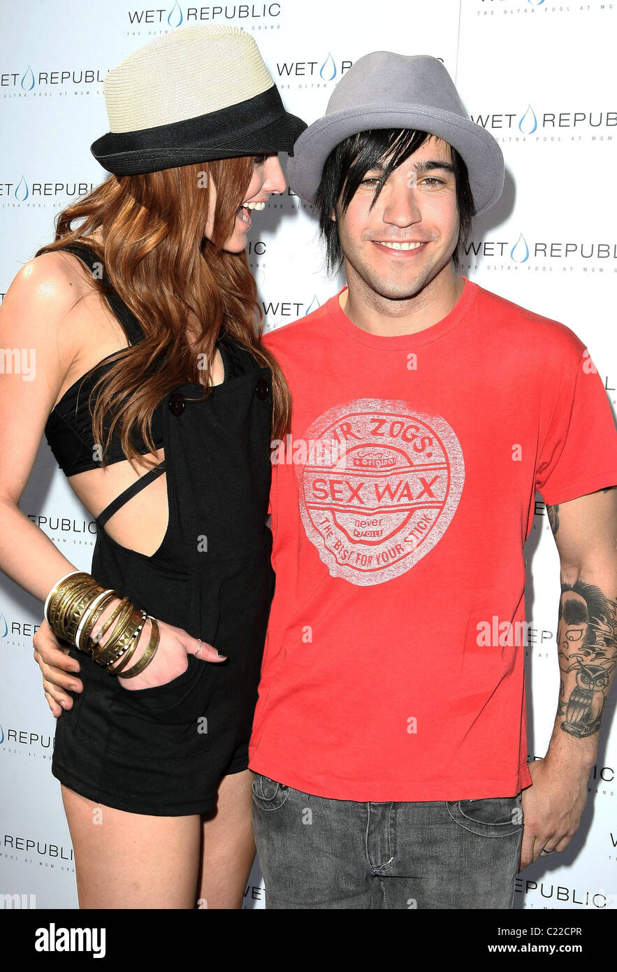 Ashlee Simpson-Wentz and husband Pete Wentz Ashlee Simpson-Wentz ...