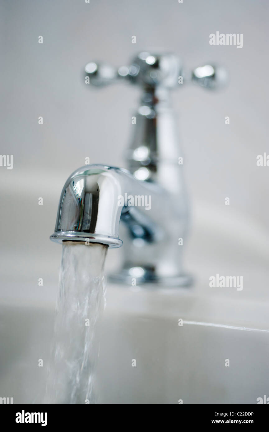 Modern victorian bathroom hi-res stock photography and images - Alamy