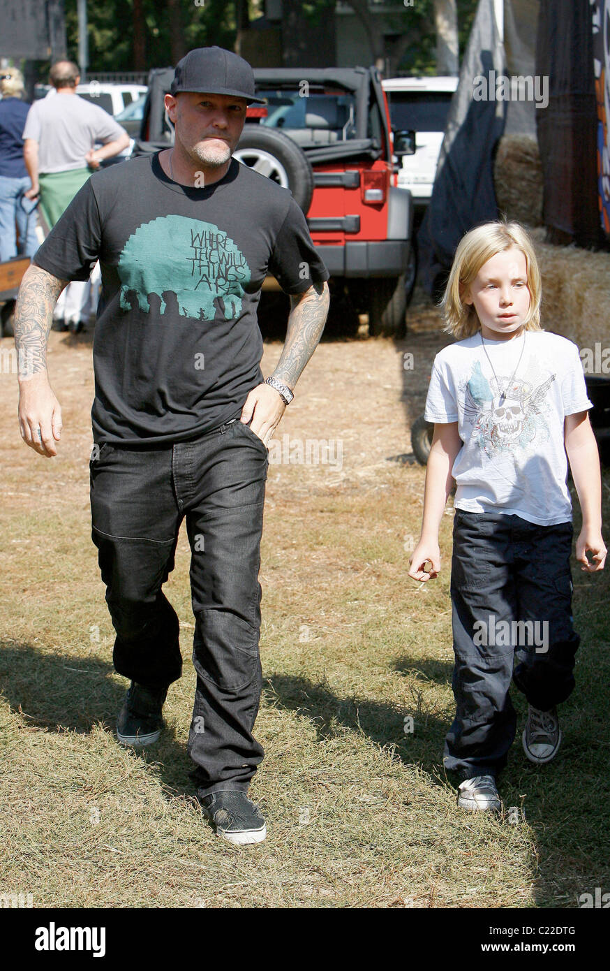 Fred Durst and his son visit Mr. Bones Pumpkin Patch in West Hollywood ...