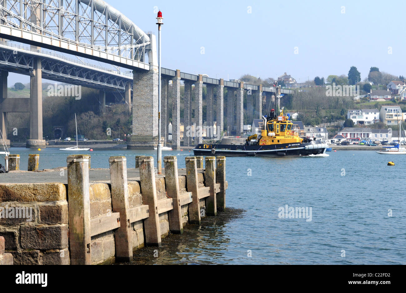 River Tamer looking from Cornwall into Devon Stock Photo - Alamy