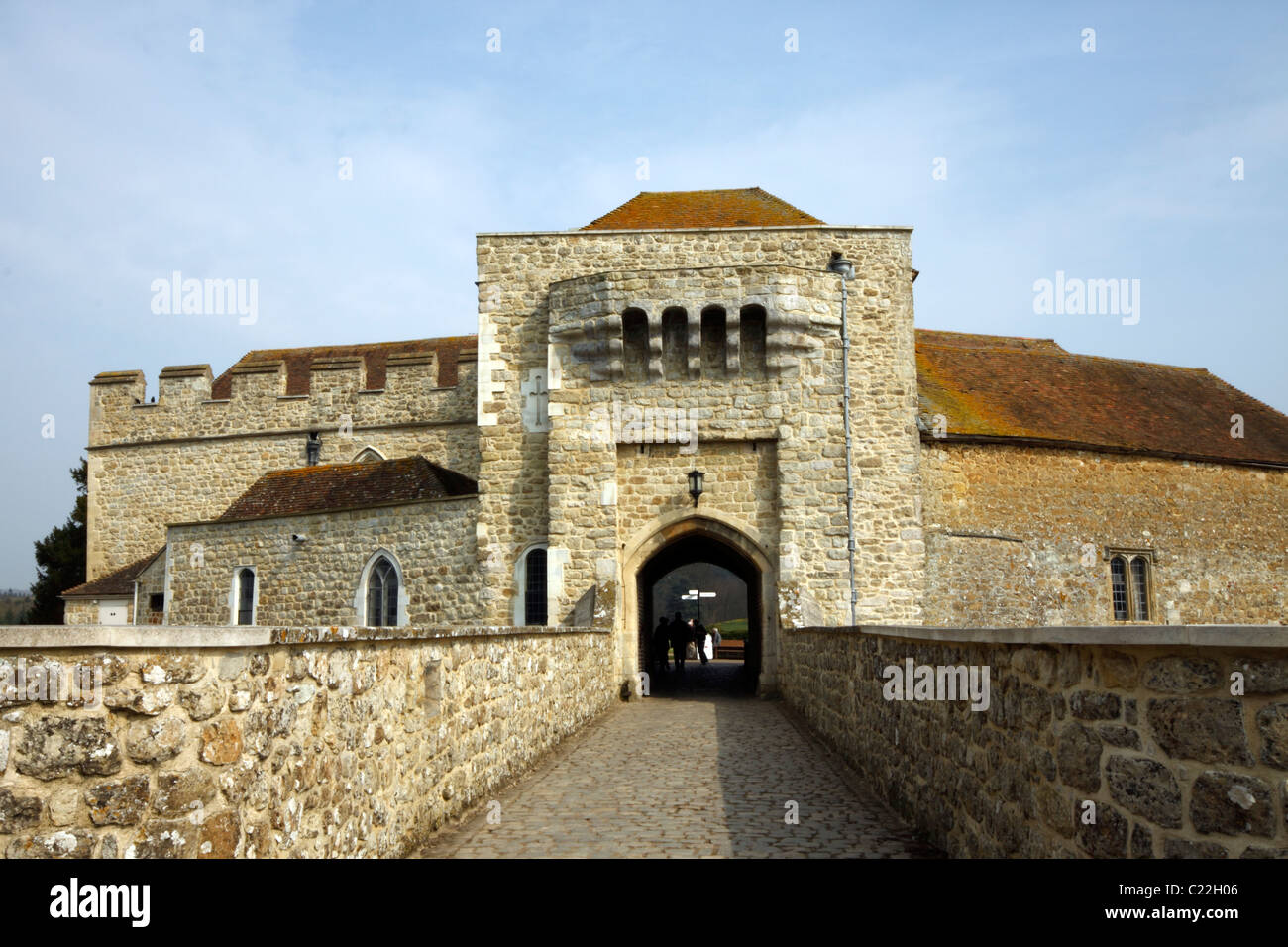 Leeds castle entrance hi-res stock photography and images - Alamy