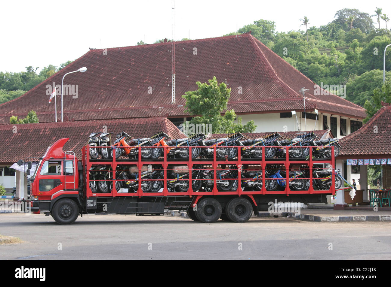 Semi truck with a full load of scooters Stock Photo - Alamy