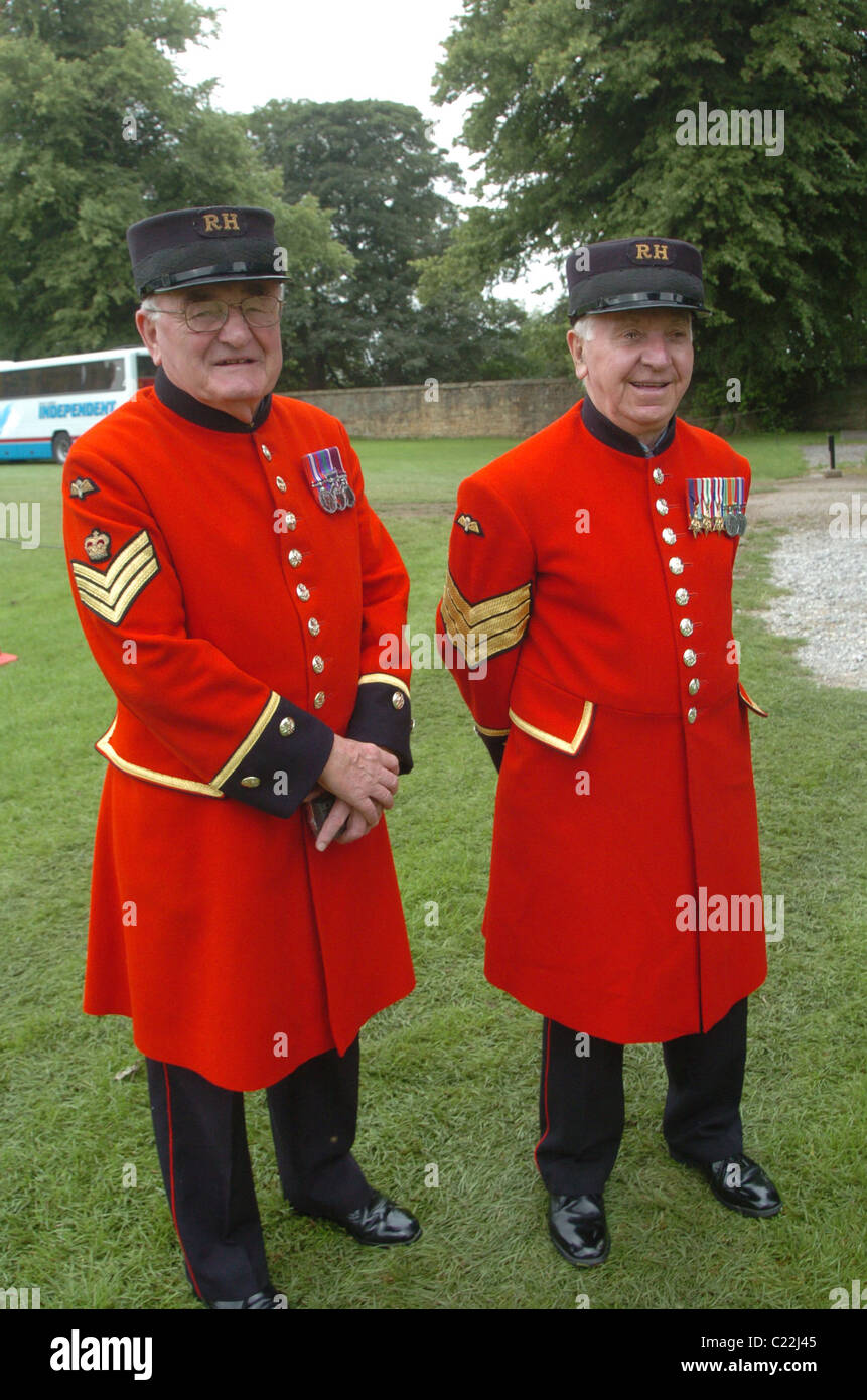Old soldiers never die they just fade away hi-res stock photography and ...