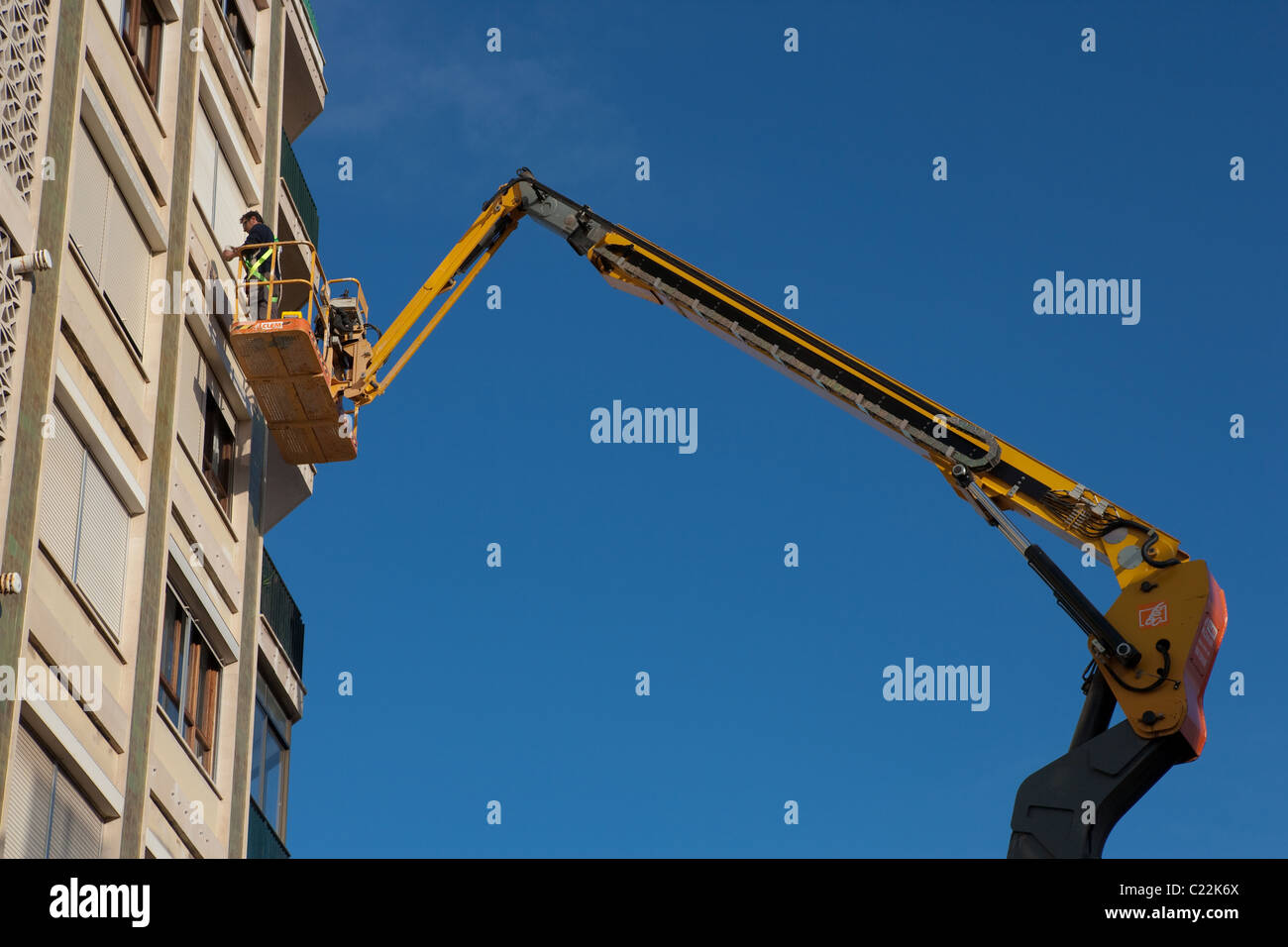 Outside elevator hi-res stock photography and images - Alamy