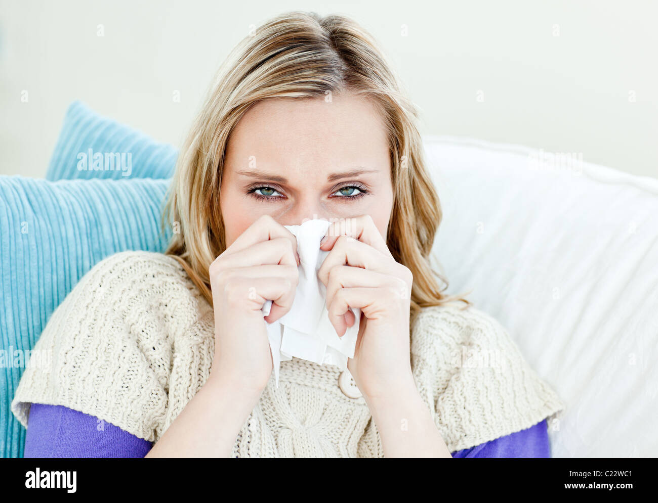 Using tissues hi-res stock photography and images - Alamy