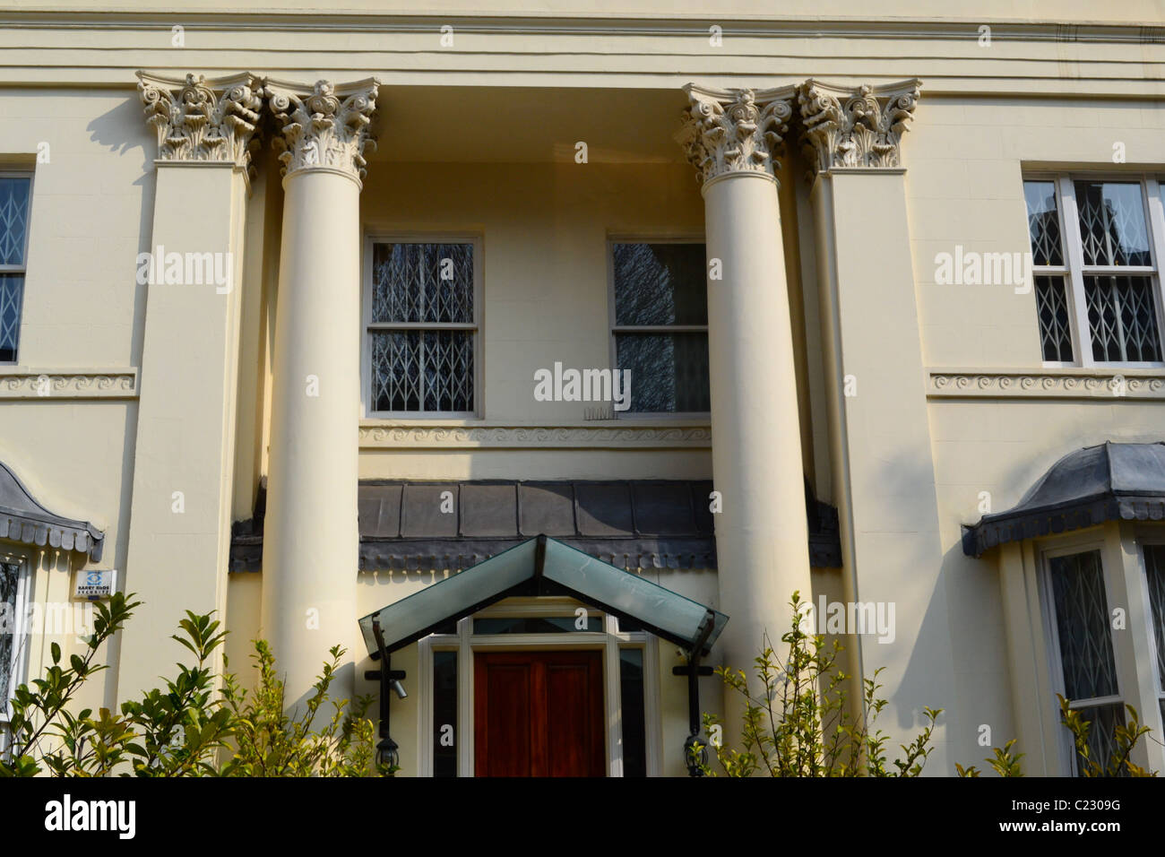 Neoclassical columns hi-res stock photography and images - Alamy