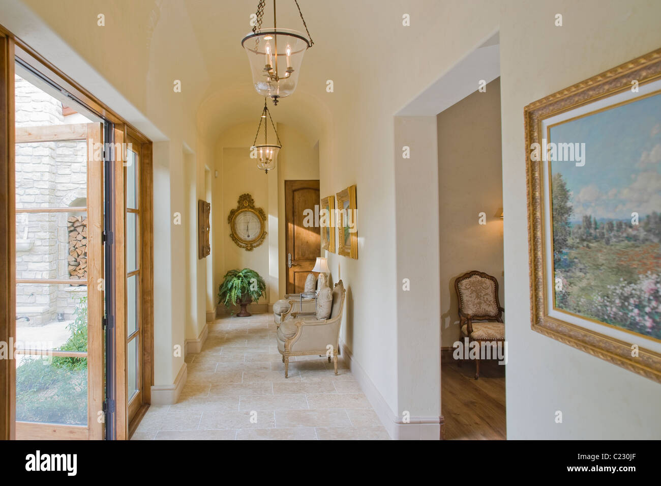 Large hallway hi-res stock photography and images - Alamy