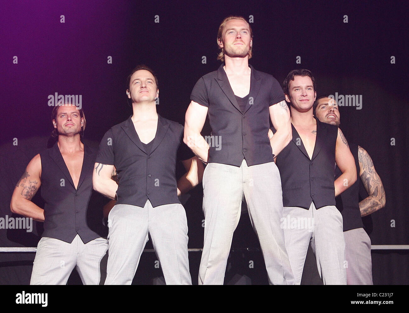 ***File Photo*** * BOYZONE STAR STEPHEN GATELY DEAD AT 33 BOYZONE star ...