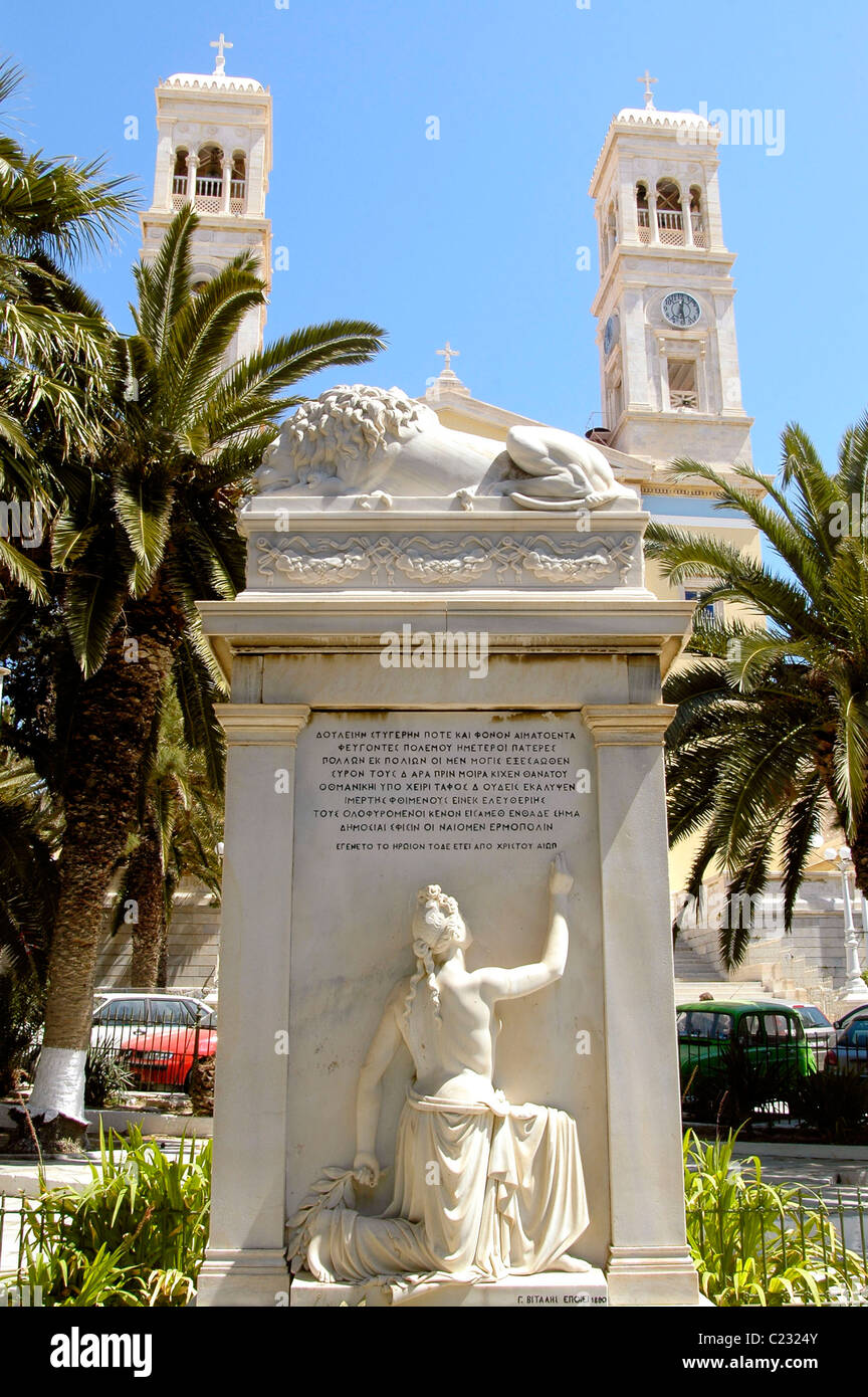 The monument to the unburied freedom fighters in front of the Saint ...