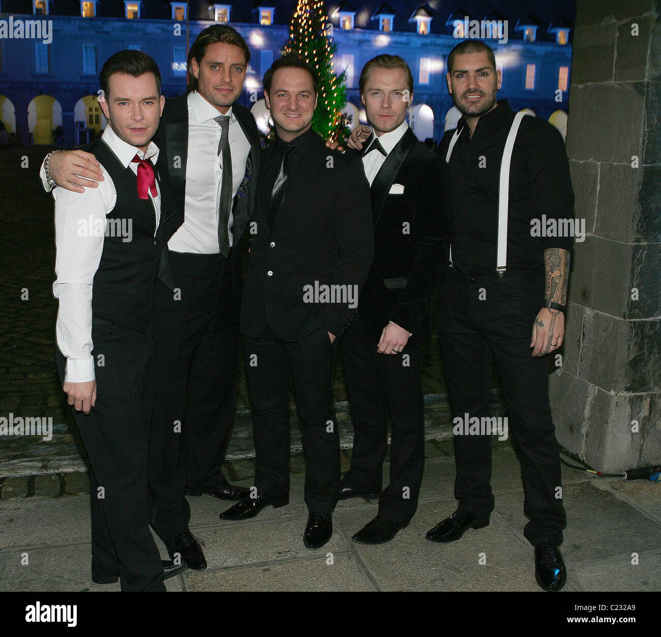 ***File Photo*** * BOYZONE STAR STEPHEN GATELY DEAD AT 33 BOYZONE star ...