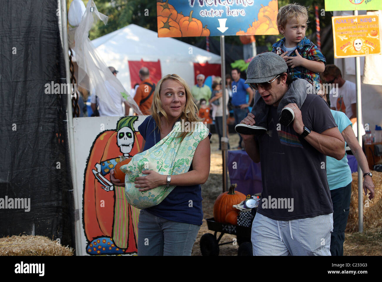 Nicole Sullivan and husband Jason Packham take their two sons Dashel ...