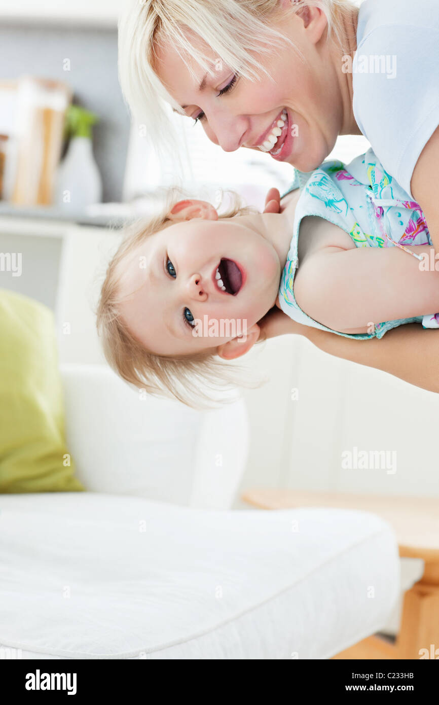 Simper hi-res stock photography and images - Alamy