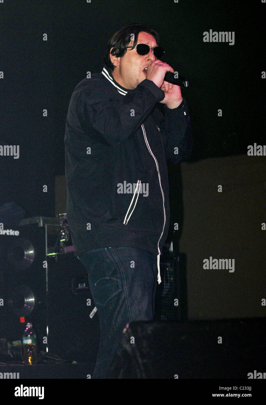 Shaun Ryder of the Happy Mondays performing at the Roseland Ballroom ...