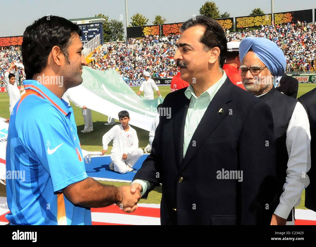 Minister, Syed Yousuf Raza Gilani along with his Indian counterpart ...