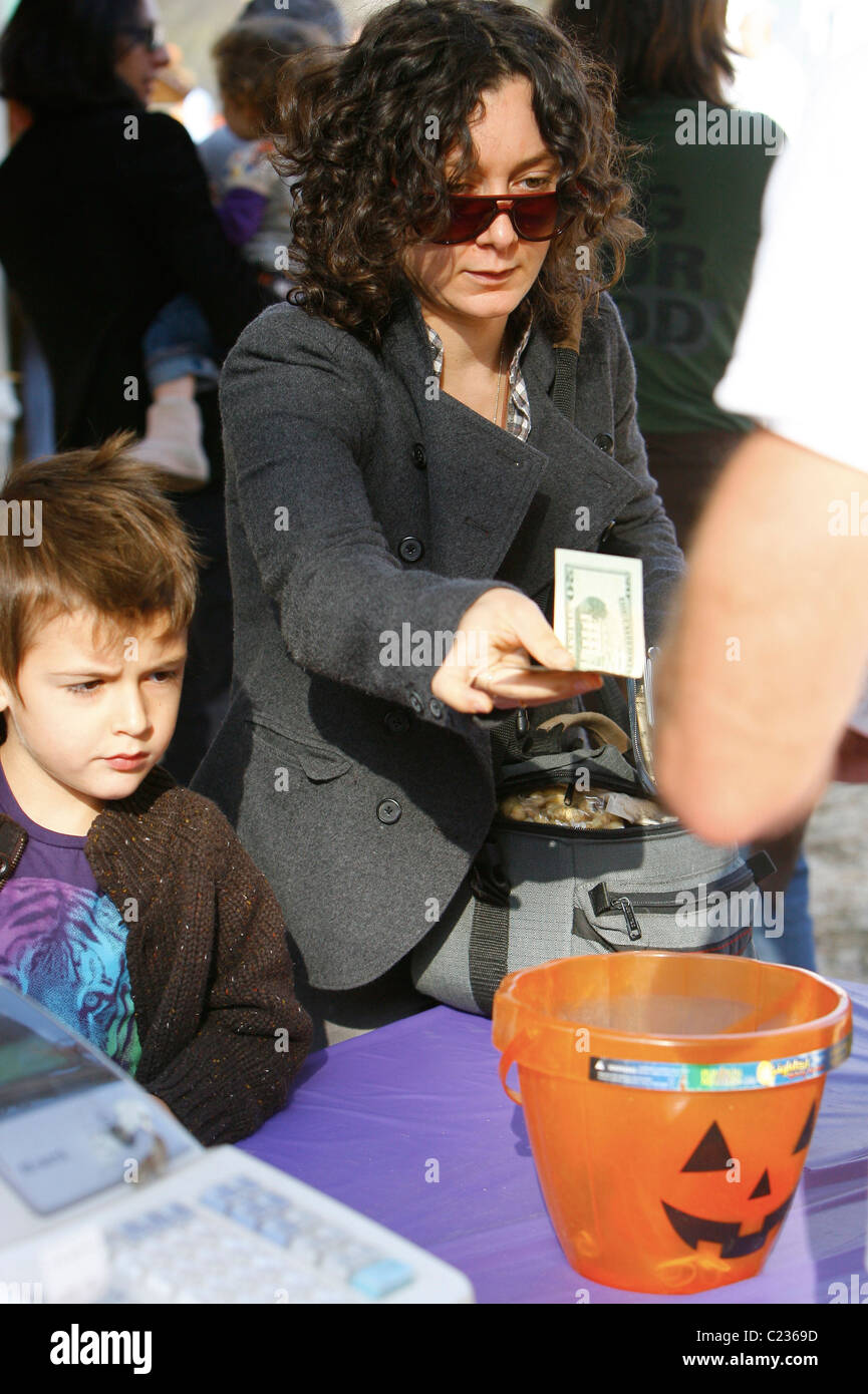 Sara Gilbert visits Mr. Bones Pumpkin Patch in West Hollywood Los ...