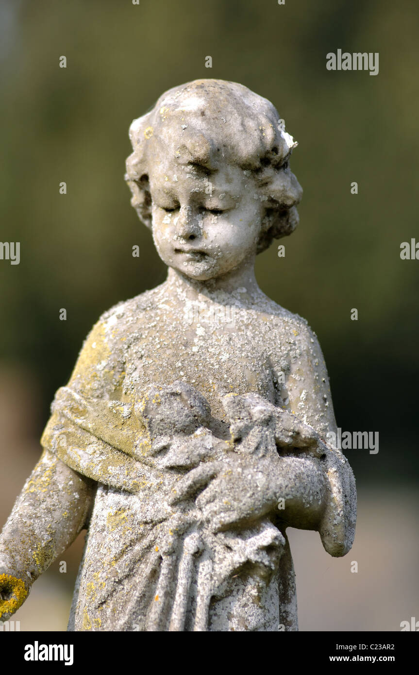 Gravestone statue hi-res stock photography and images - Alamy
