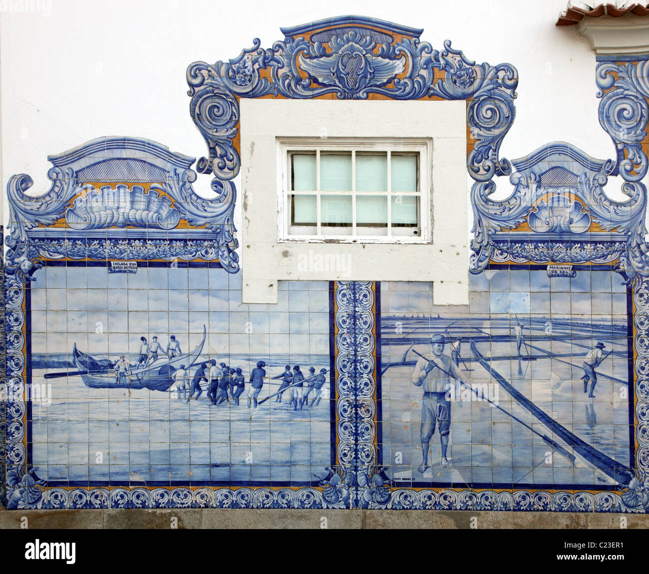 Portuguese ceramic tiles hi-res stock photography and images - Alamy