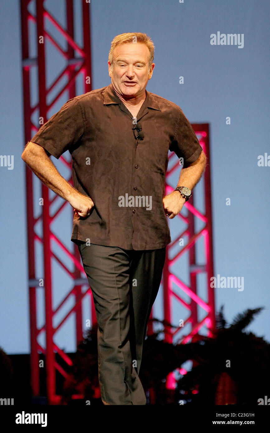 Robin Williams performing on stage at the Seminole Hard Rock Live ...