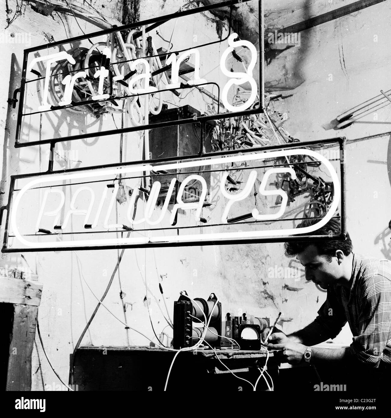 1950s Neon Sign High Resolution Stock Photography and Images - Alamy
