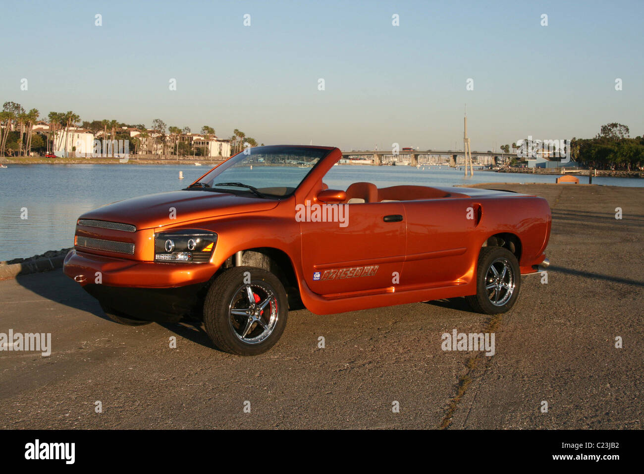 World's fastest amphibious vehicle goes 60mph on water Get a Corvette ...