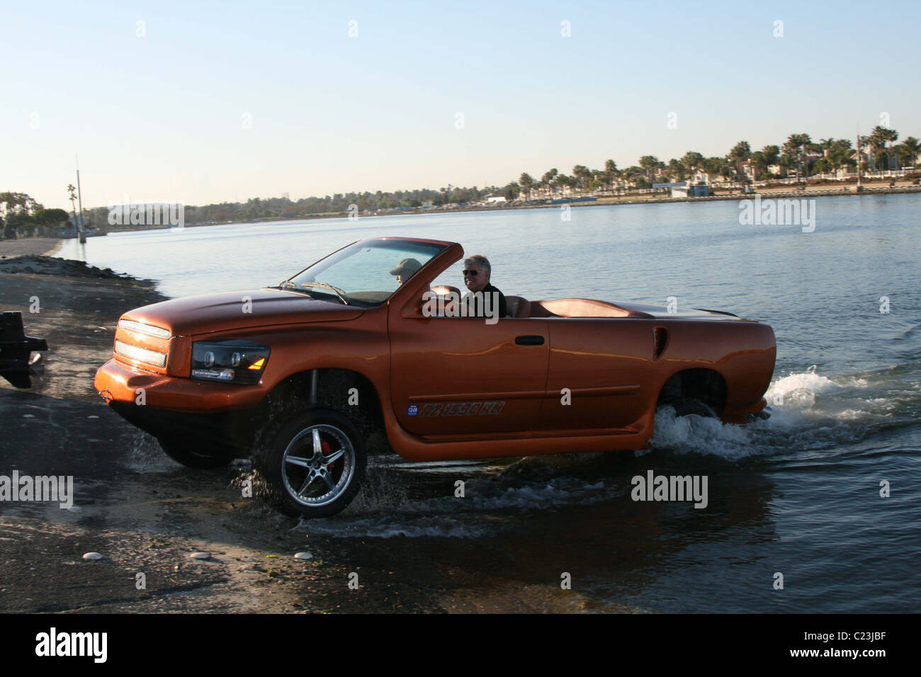 World's fastest amphibious vehicle goes 60mph on water Get a Corvette ...