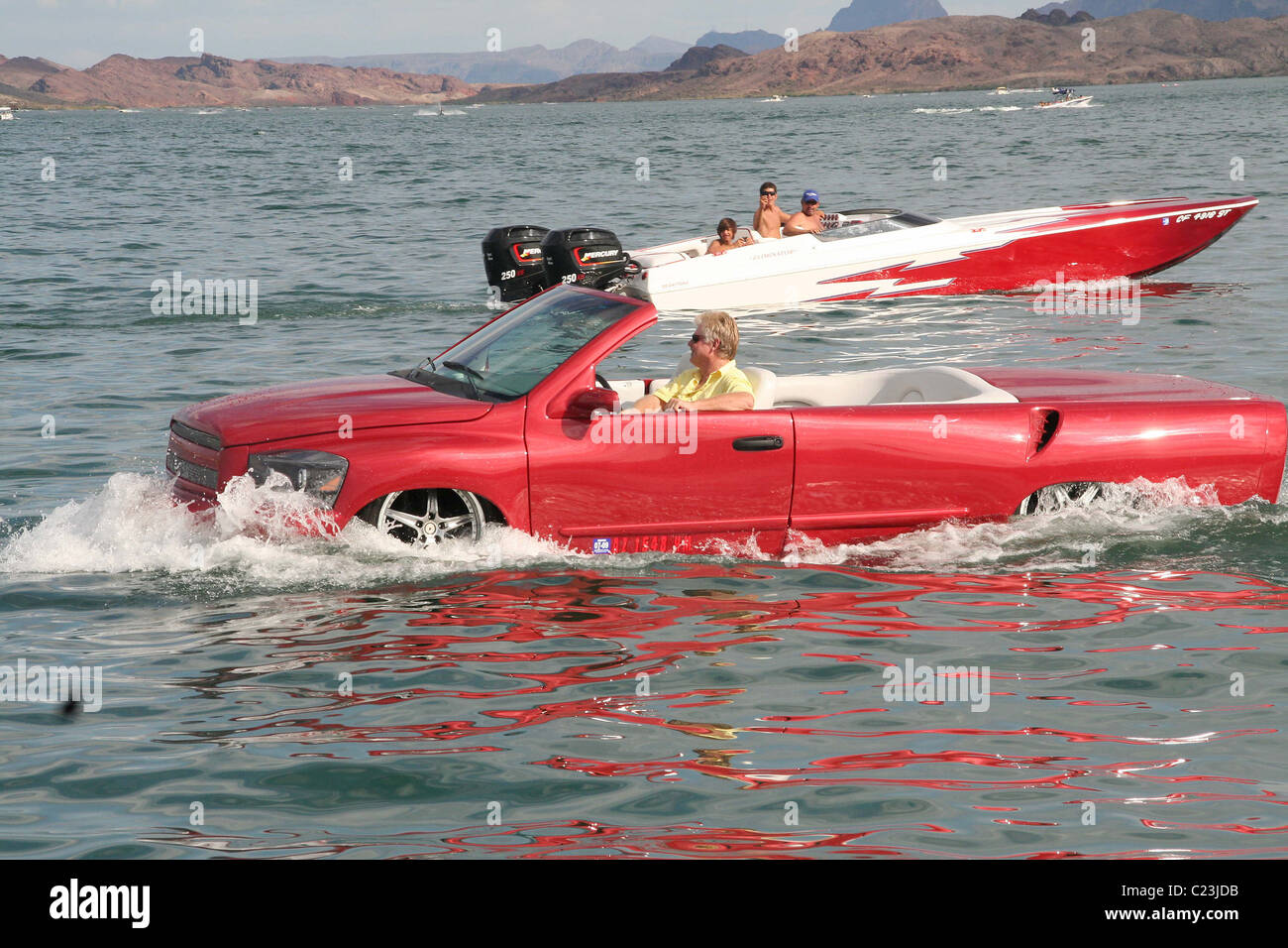 World's fastest amphibious vehicle goes 60mph on water Get a Corvette ...