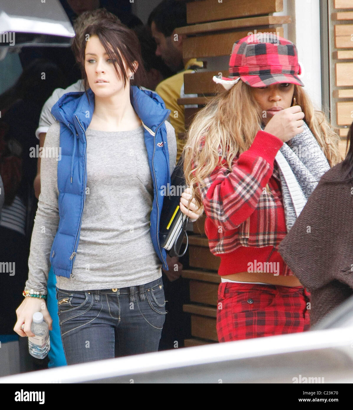 X Factor Finalists Lucie Jones and Shaniece Davis (Mss Frank) Leaving ...